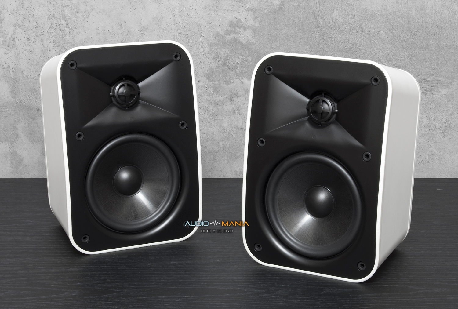 JBL Control X en Audio-Mania